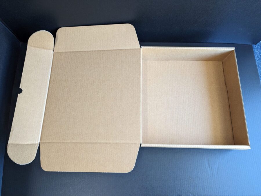 Extra Large Mailer Box 400 x 400 x 105 Brown or White