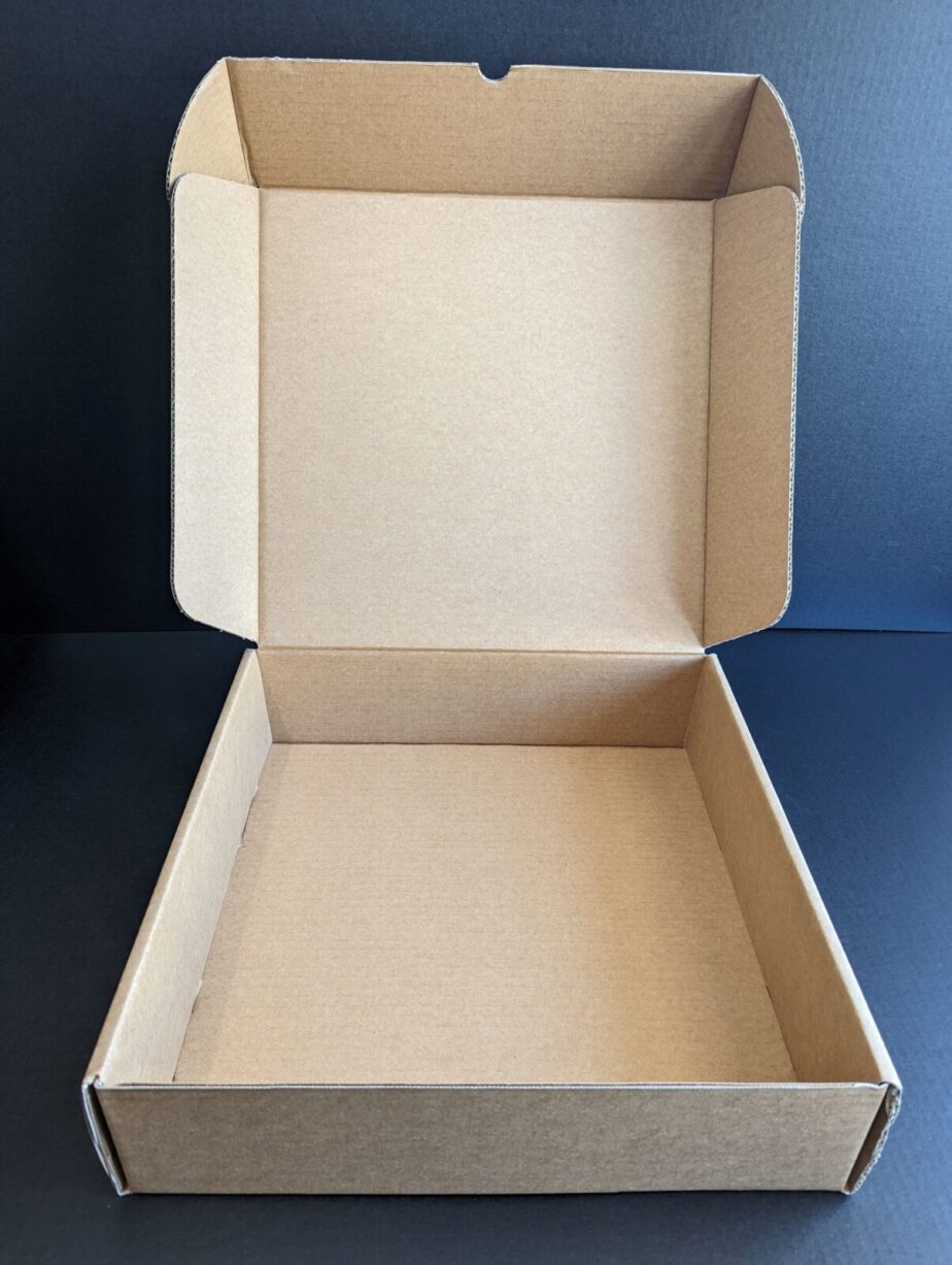 Extra Large Mailer Box 400 x 400 x 105 Brown or White